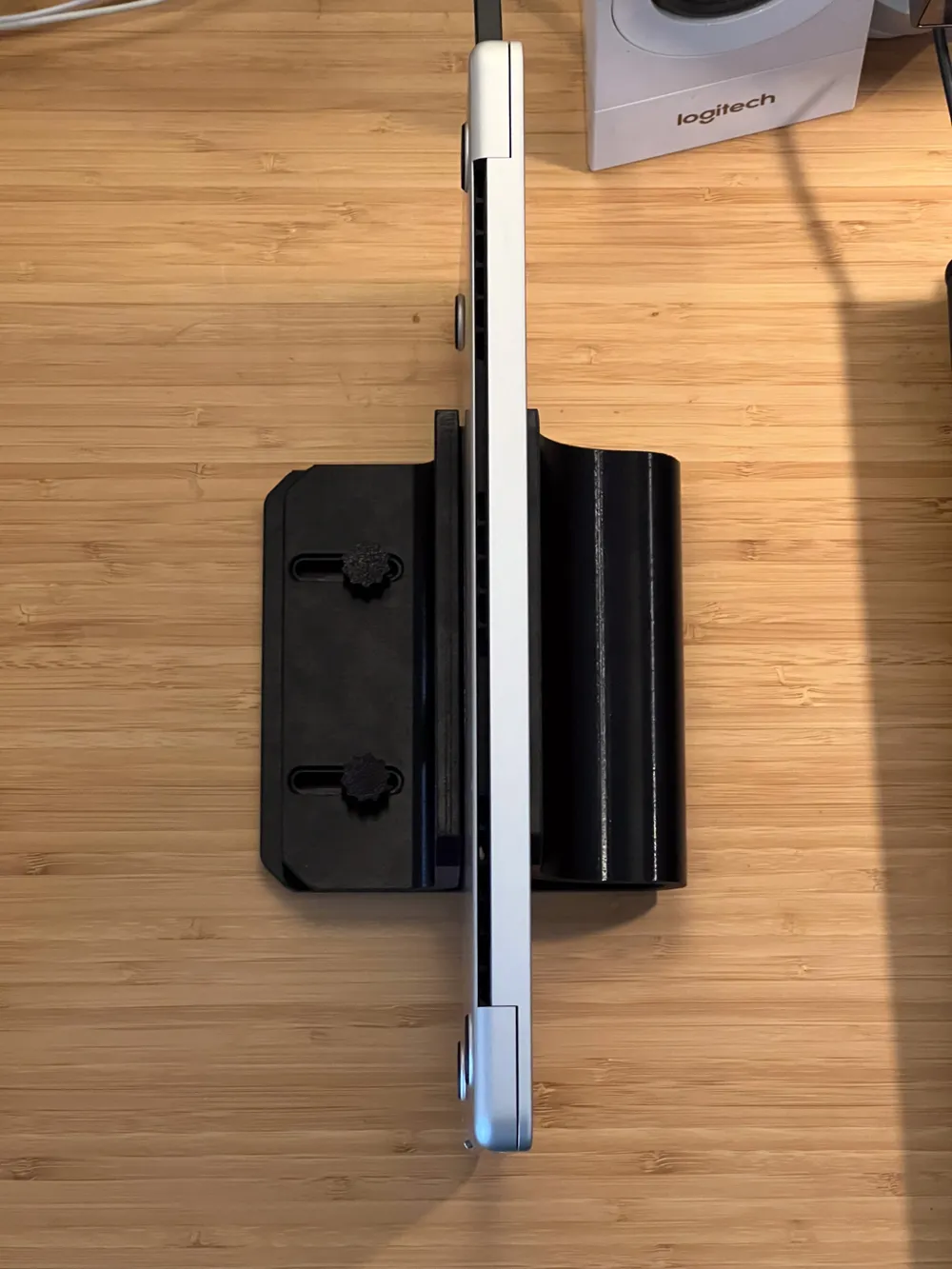 Adjustable Laptop Vertical Desk Stand With TPU inserts (No Hardware ...