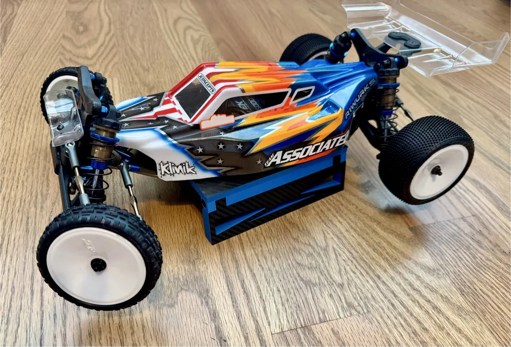 Folding RC Car Stand 1/10 - Free 3D Print Model - MakerWorld