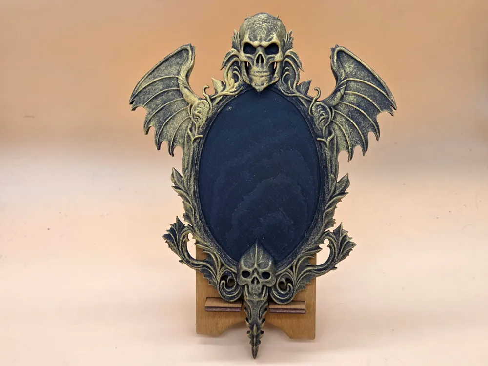 Gothic Skull Frame – Decorative 3D Printed Frame - Free 3D Print Model ...