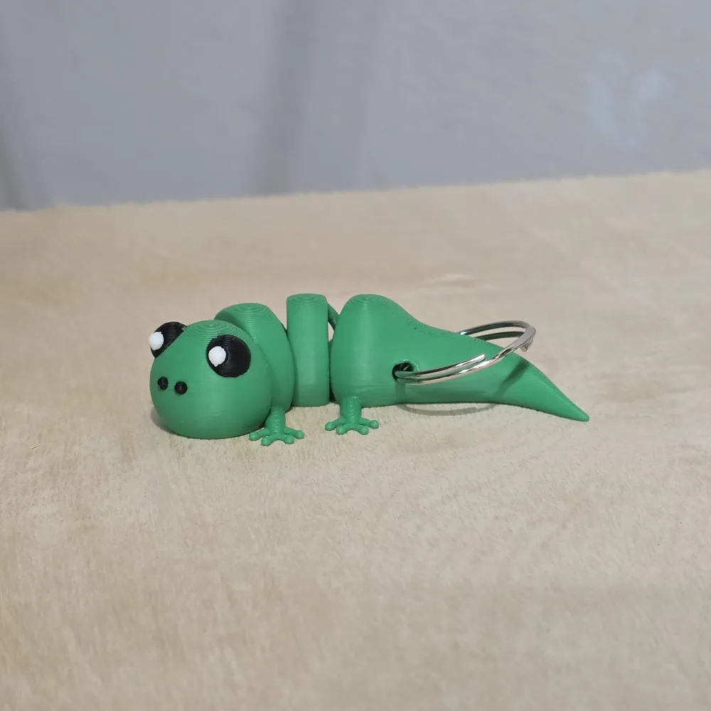 Cute Gecko Flexi (Plus Keychain) - Free 3D Print Model - MakerWorld