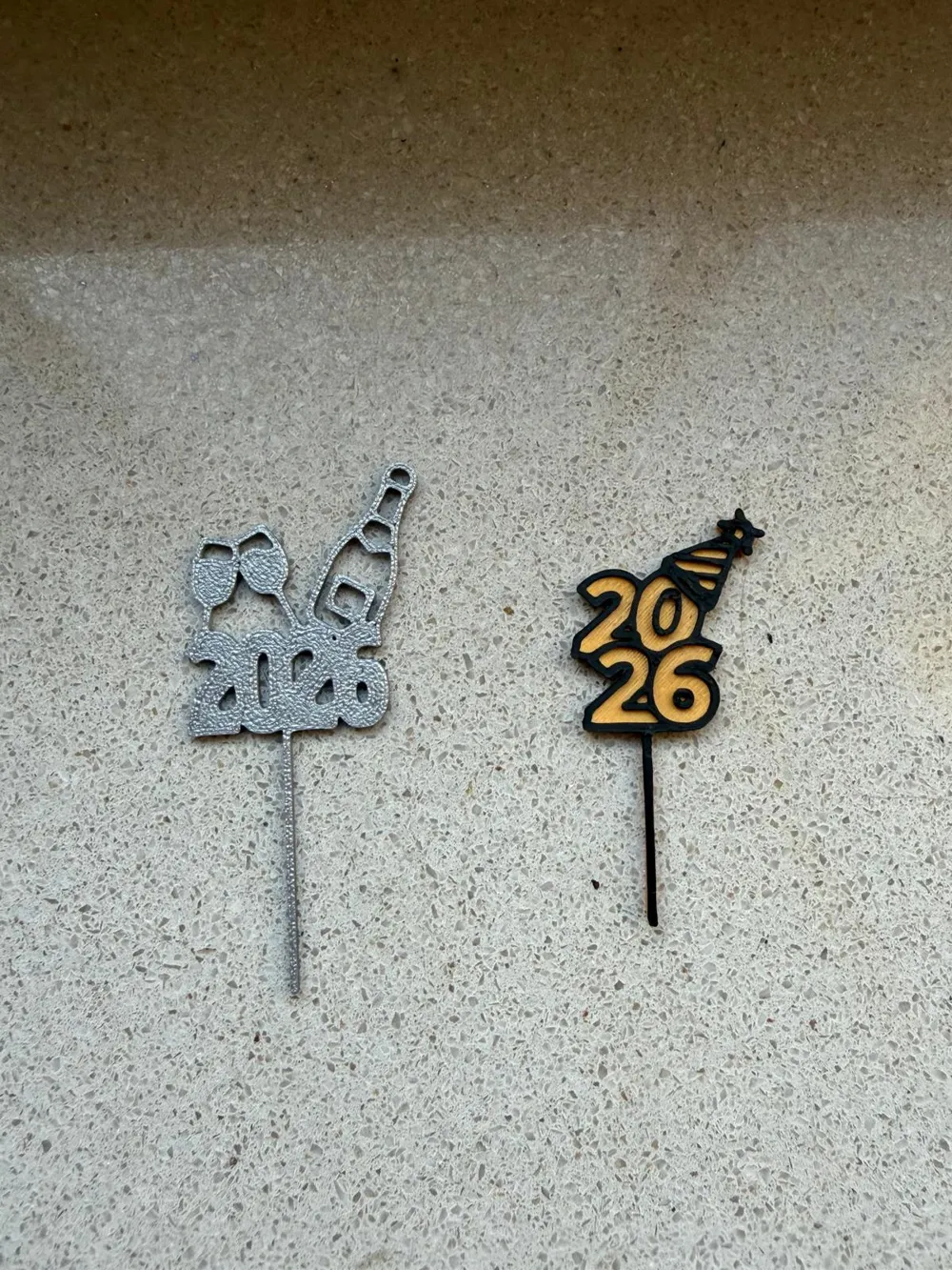 cake topper new year 2026 hat - Free 3D Print Model - MakerWorld