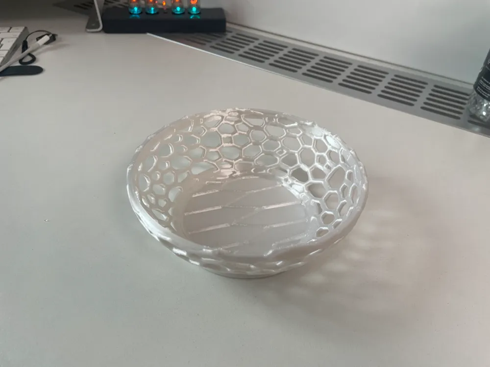 Voronoi bowl by MikeProch - MakerWorld