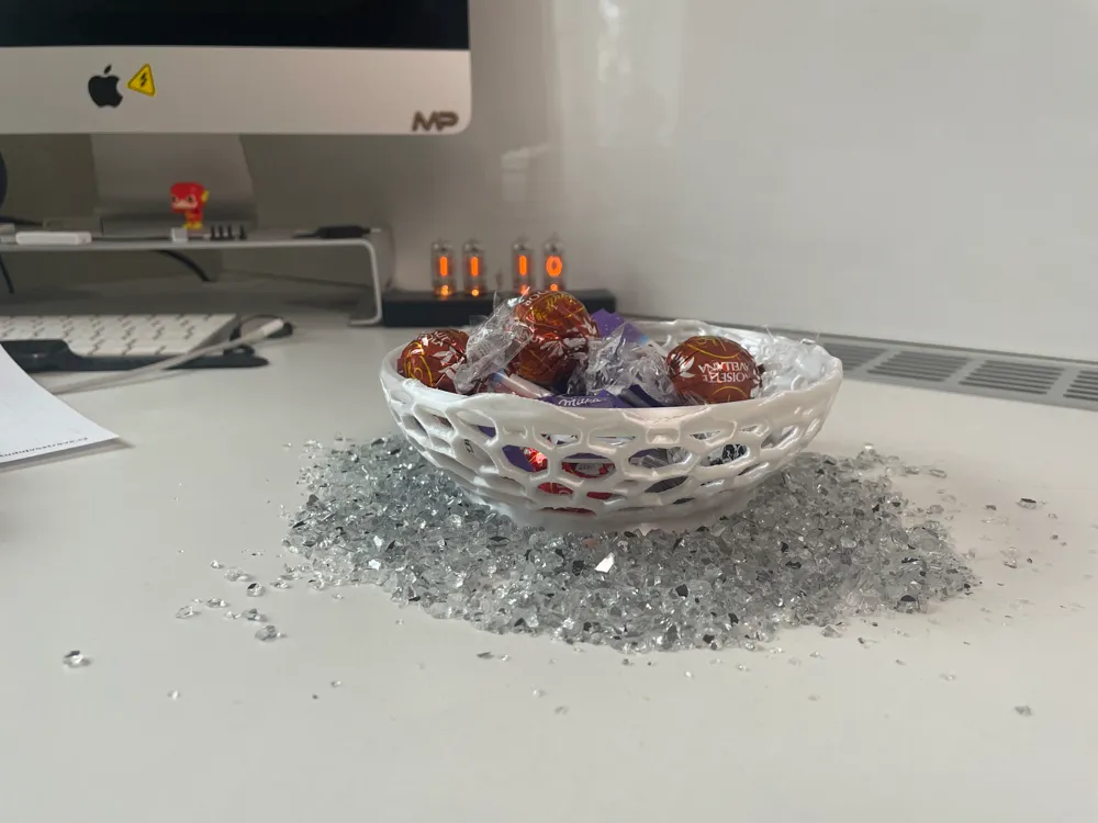 Voronoi bowl by MikeProch - MakerWorld