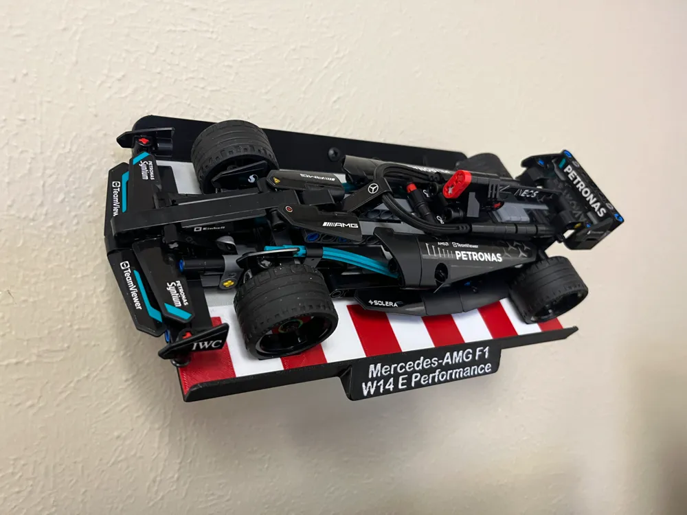 Wall Mounted Display for Mercedes-AMG F1 Brick Set by james.bambridge ...