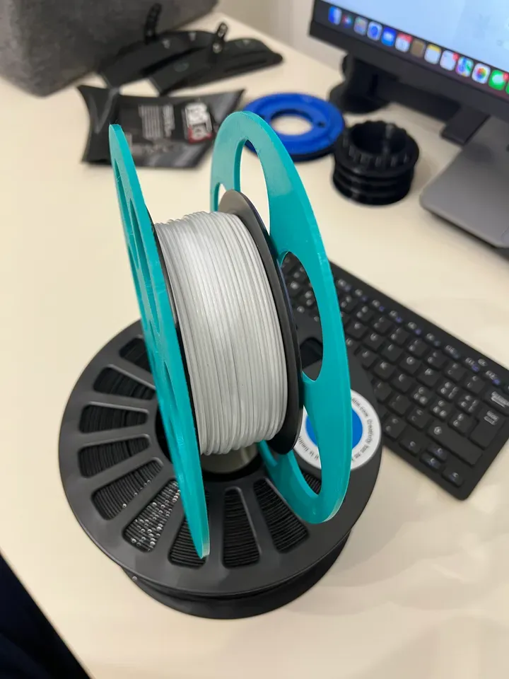 Small adapter Spool 300gr Bambulab AMS Azurefilm and Sunlu by tgc_3d ...