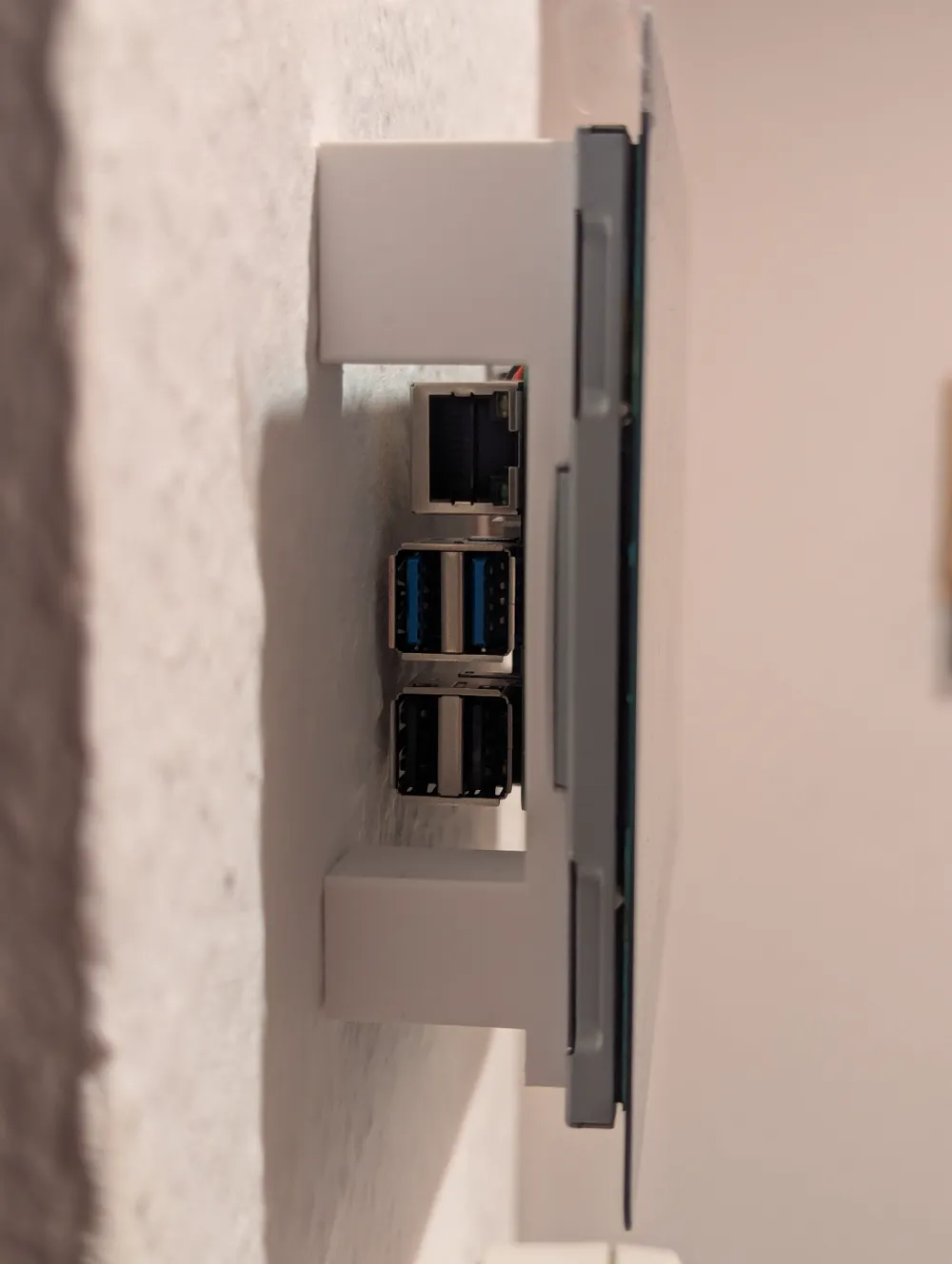 Raspberry Pi Touch Display 2 Wall Mount by Nils MakerWorld: Download ...