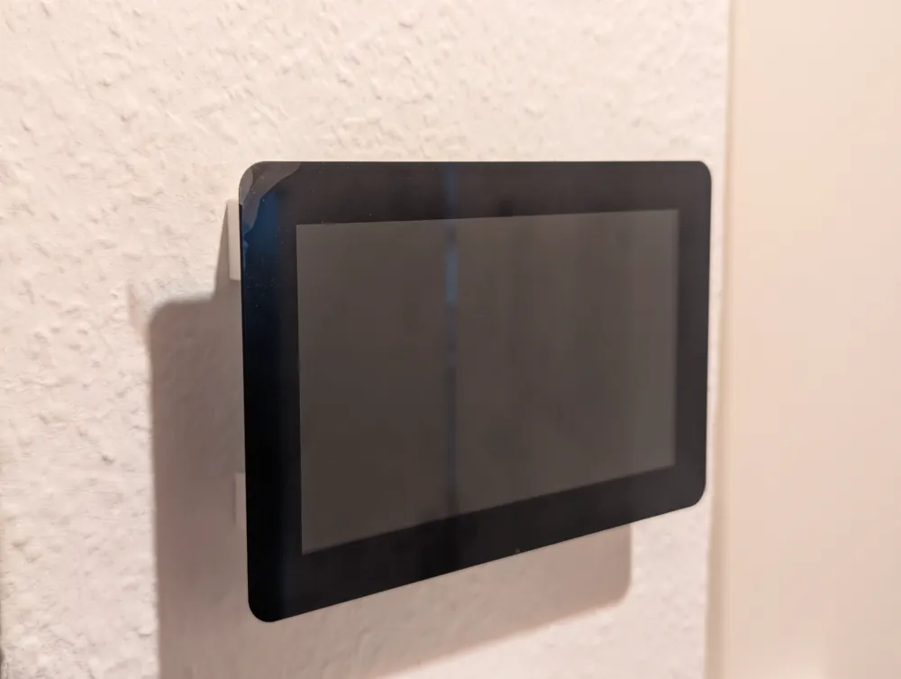 Raspberry Pi Touch Display 2 Wall Mount by Nils MakerWorld: Download ...