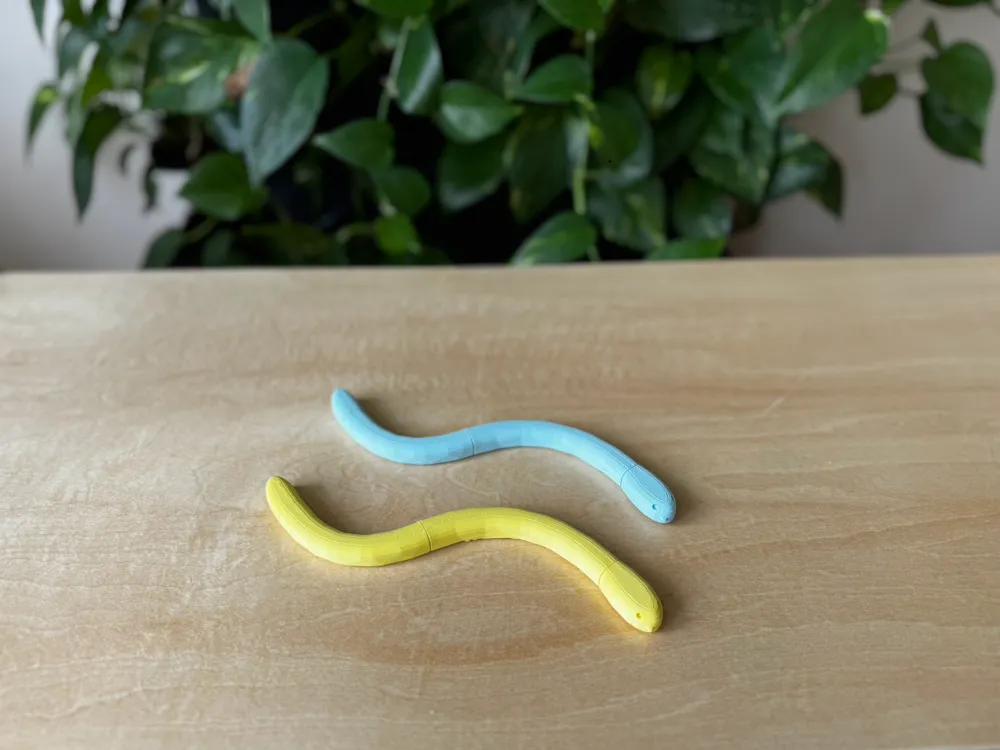 Magnetic snake by Rivess MakerWorld: Download Free 3D Models