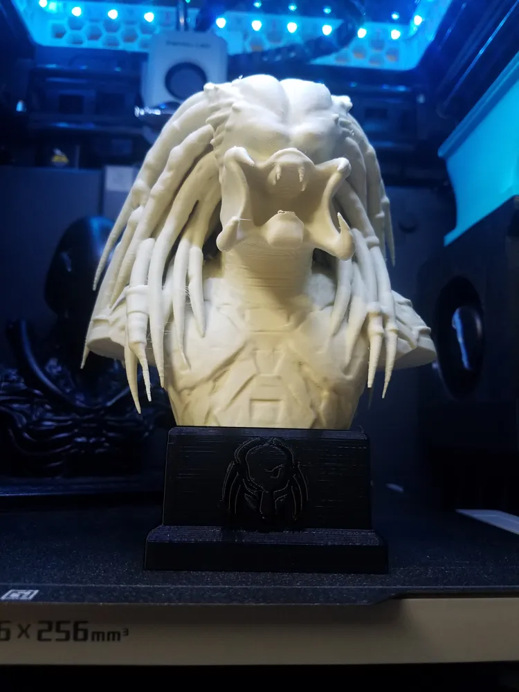 Predator Bust - Free 3D Print Model - MakerWorld