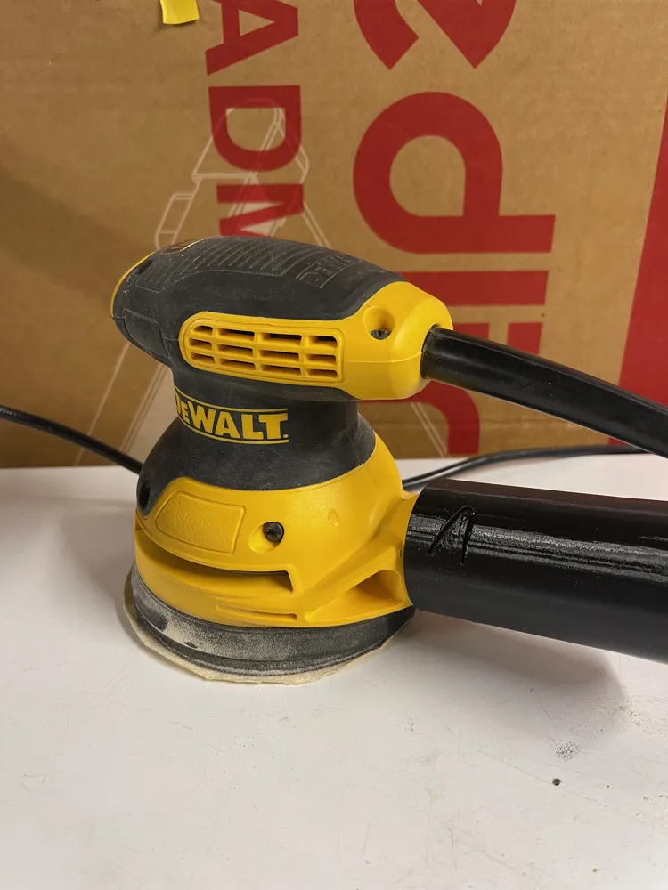 DeWalt orbital sander locking vacuum adapter by (3DSS) 3D Saguenay ...