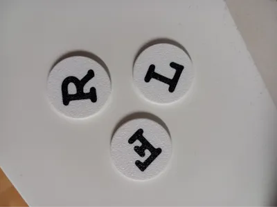 Shopping cart chips with letters - Free 3D Print Model - MakerWorld