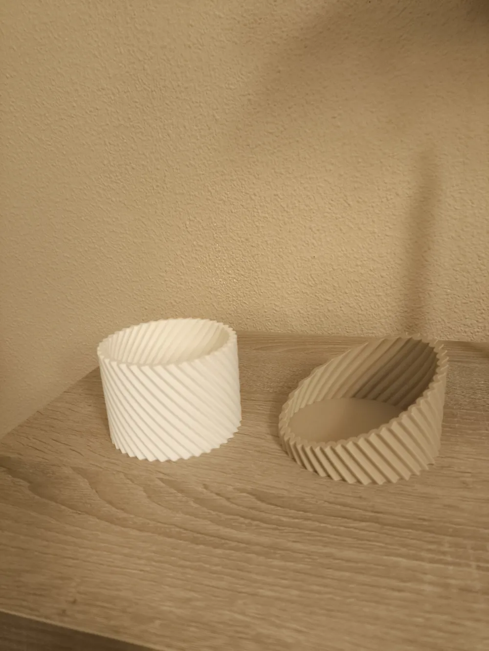beautiful two-piece flowerpot - Free 3D Print Model - MakerWorld