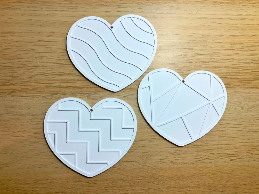 Hearts Colouring Set hanging Decorations by A*i*m*e*e* MakerWorld ...