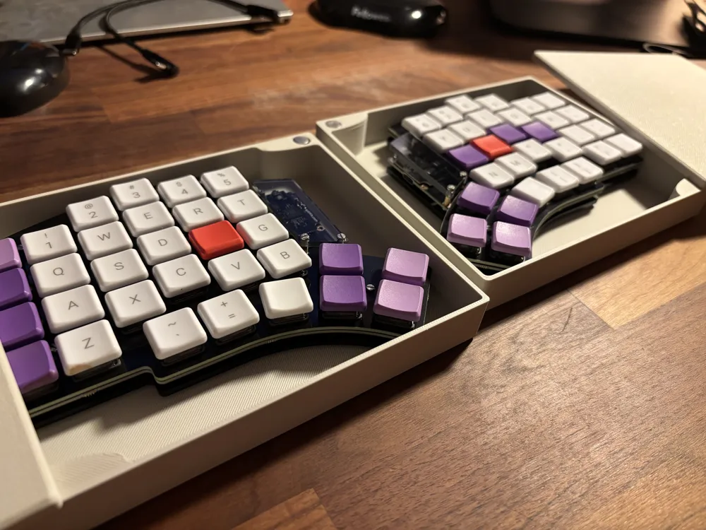 Split Keyboard Travel Case - Free 3D Print Model - MakerWorld