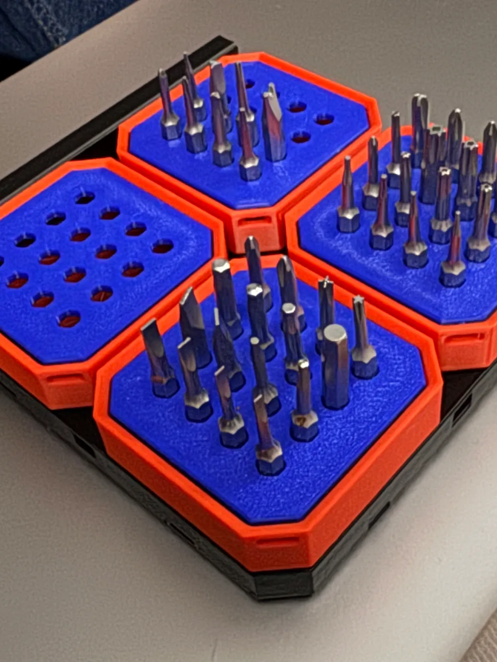 Mini hex bit holder for Multibin Remixed by Richard Stocks - MakerWorld