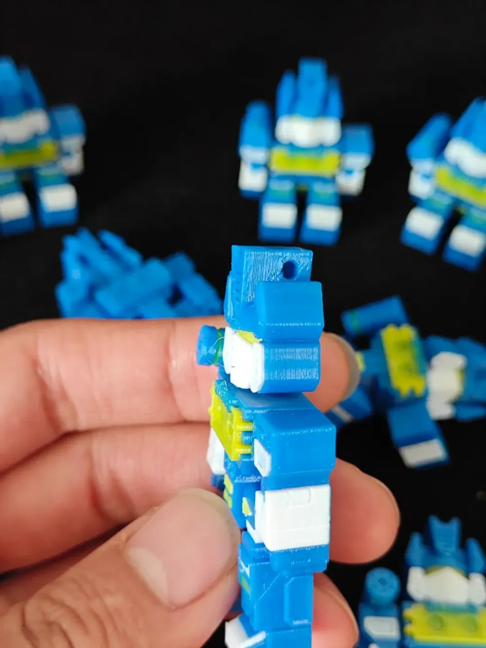 Articulated Soundwave Keychain (Print-in-Place) by PCH3D MakerWorld ...