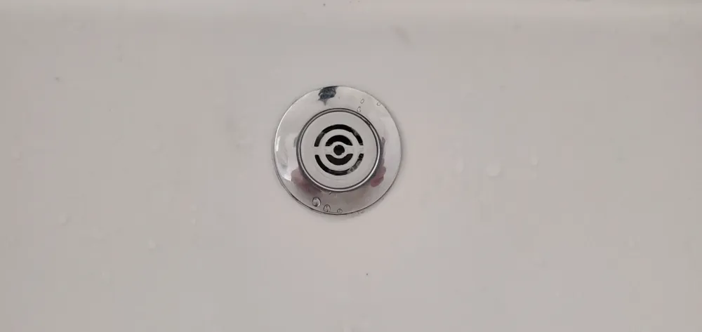 Overflow drain grate by Gabitzud - MakerWorld