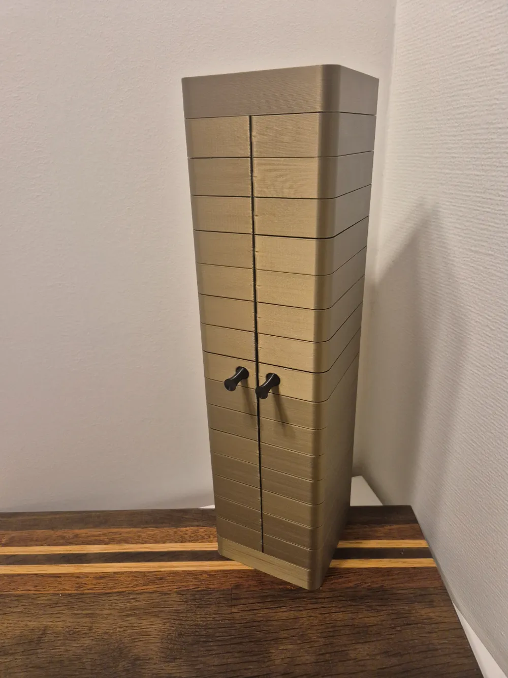 Folding door wine box - Free 3D Print Model - MakerWorld