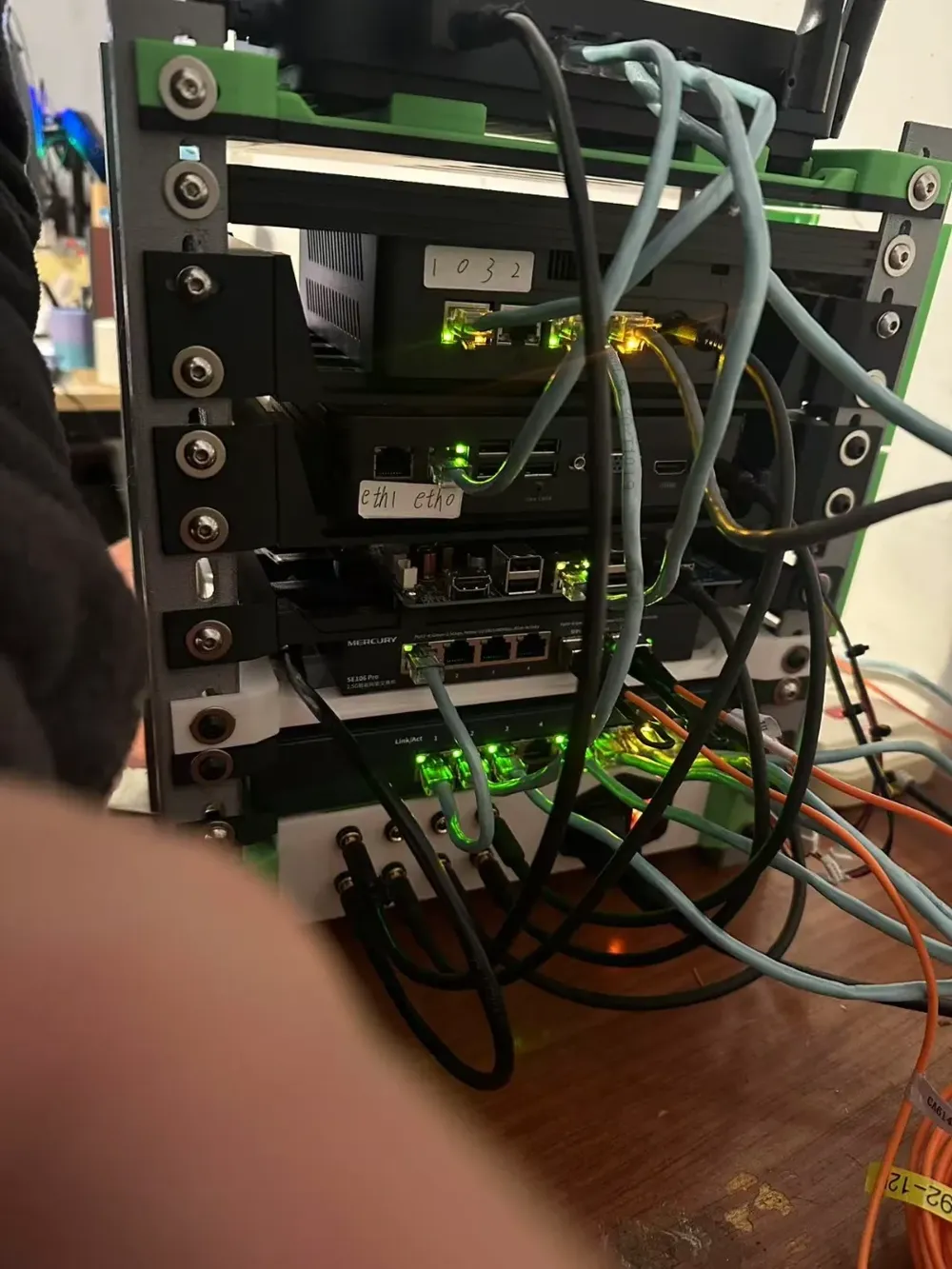 Low-voltage Rack V1 by BZCMMX - MakerWorld