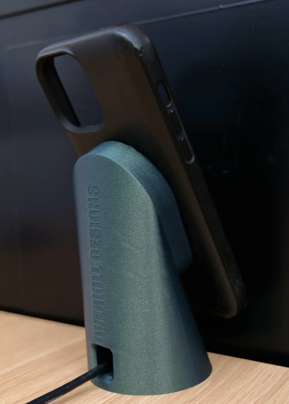 Quadlock Magsafe Wireless Charger Phone Stand by Hugz - MakerWorld