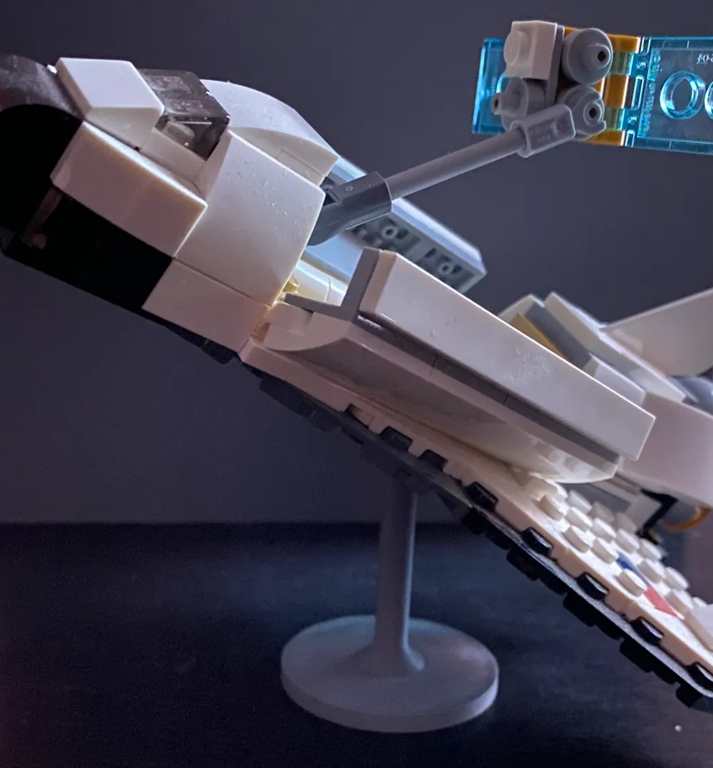 4x2 angled brick stand for "flying" models by ORANJ3D MakerWorld ...