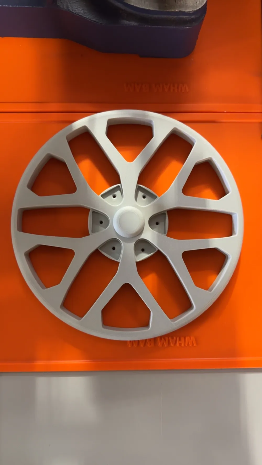 CHEVY SNOWFLAKE BIN WHEEL - Free 3D Print Model - MakerWorld