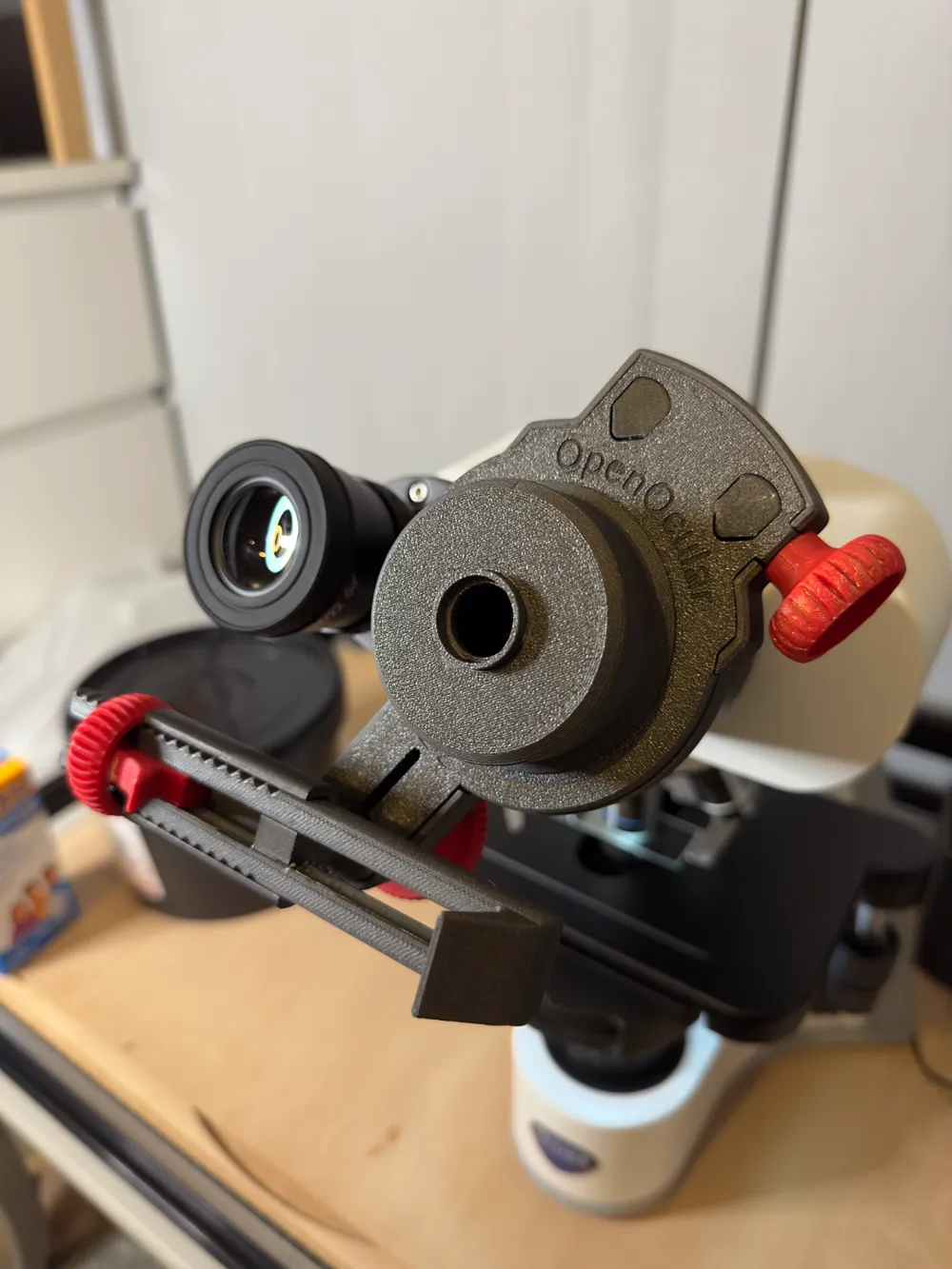 Iphone 14 Pro Microscope Adapter Remixed by cagriahiskali - MakerWorld