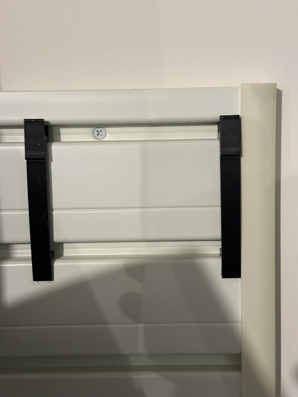 Orbi RBR50/RBK50 mount for Flow Wall Remixed by IP_YAYMakerWorld ...