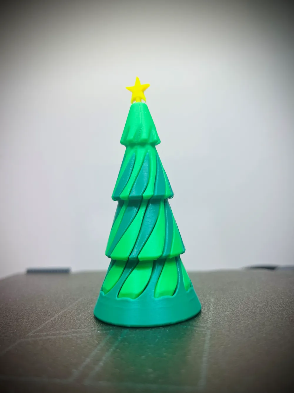 Impossible Passthrough Christmas Tree by Scott Miller - MakerWorld