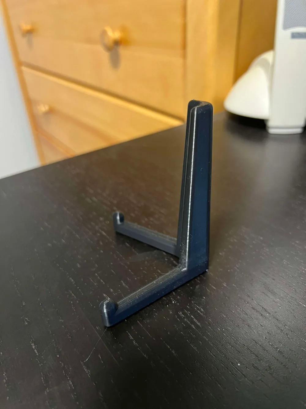 Trading Card Display Stand - Free 3D Print Model - MakerWorld