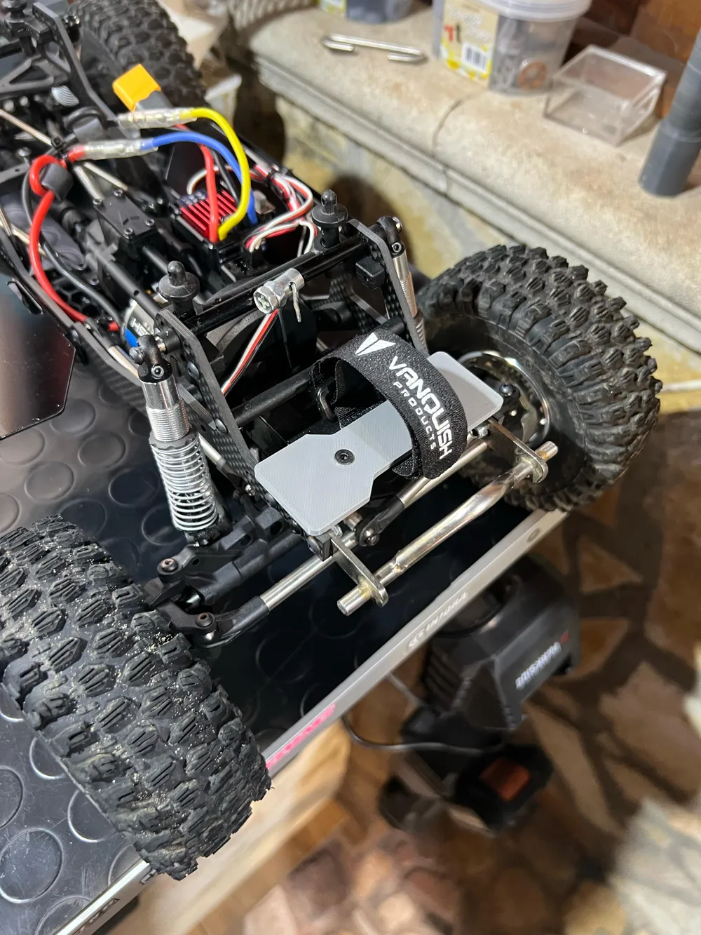 RC Vanquish VRD front battery mount by RTM_LVFAB MakerWorld: Download ...