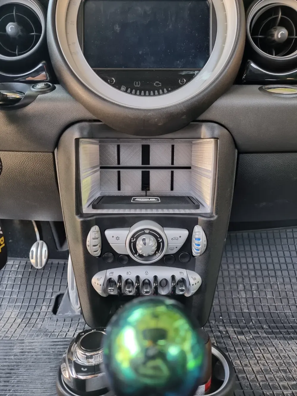 Customizable double din fascia panel by MVTI96 MakerWorld: Download ...