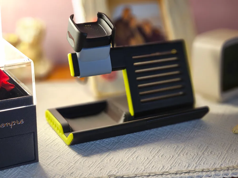 Modular Stand for Phone and Tablet - Upgradable! by SimonMakerForge ...