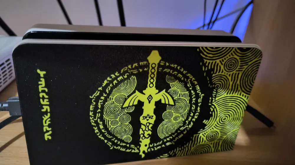 Zelda oled switch cover Remixed by Andrews - MakerWorld