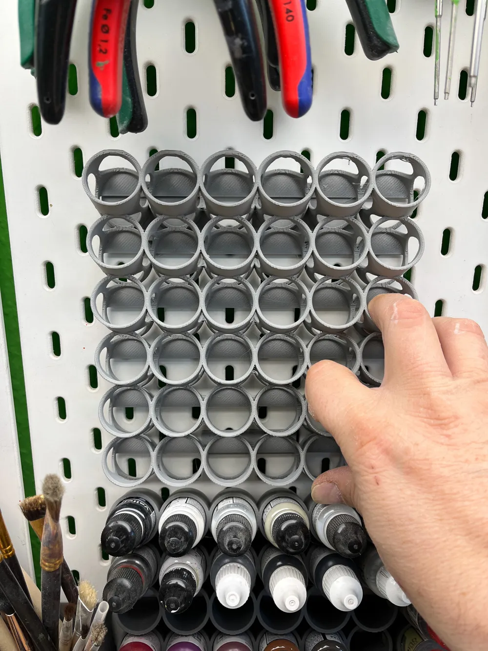 Modular Skadis Paint Rack UPDATE Vers. 2 - Free 3D Print Model - MakerWorld