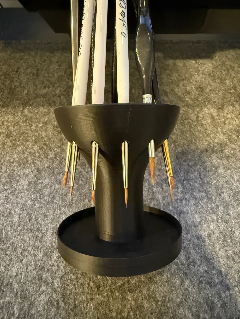 Inverted Brush Holder for Painting - Free 3D Print Model - MakerWorld