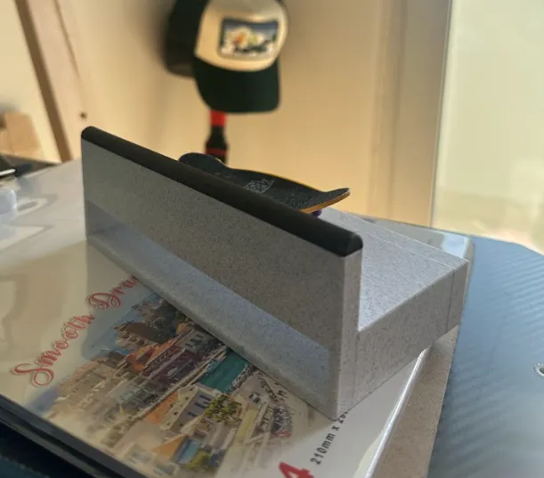 FingerBoard / Tech Deck Obstacle With Rail by MadMARIOS - MakerWorld