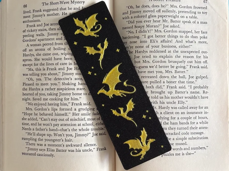 Fourth Wing Dragon Bookmark by WiseCAD MakerWorld: Download Free 3D Models