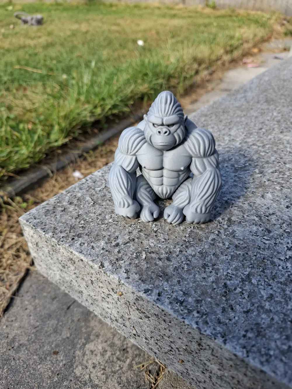 Chill Gorilla — Desk Guardian - Free 3D Print Model - MakerWorld