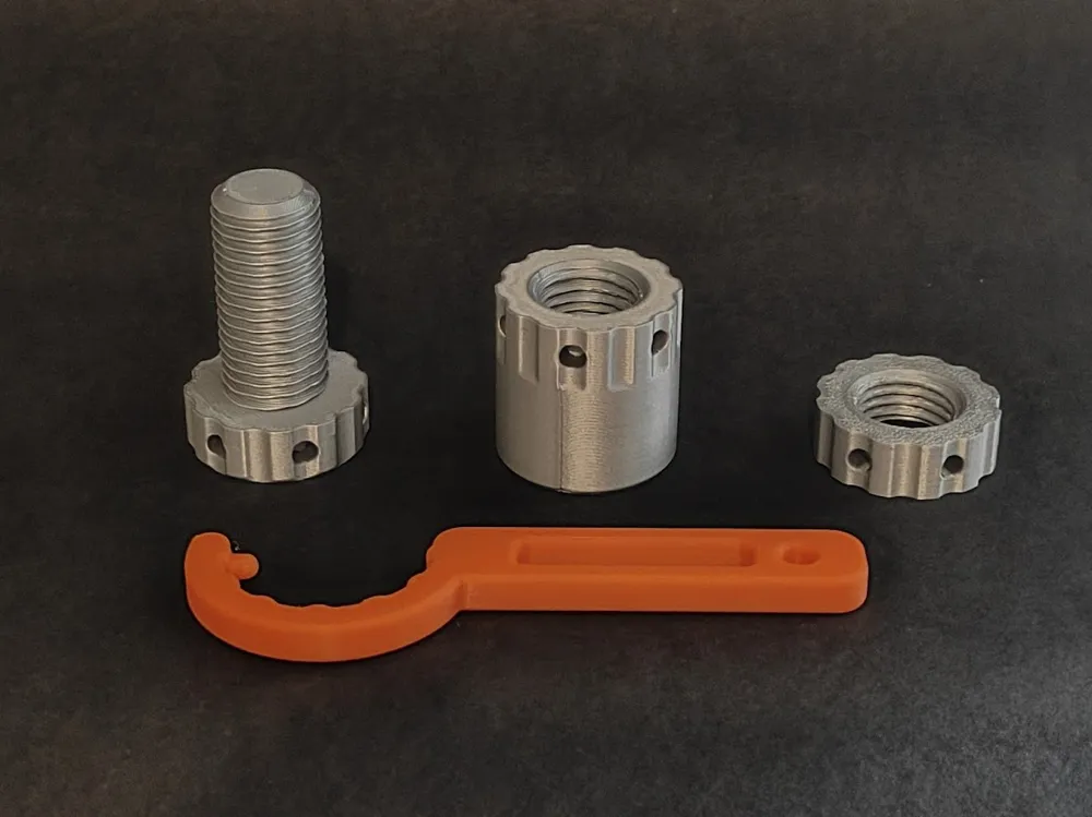 Adjustable Screw Stand by Gian luca MakerWorld: Download Free 3D Models