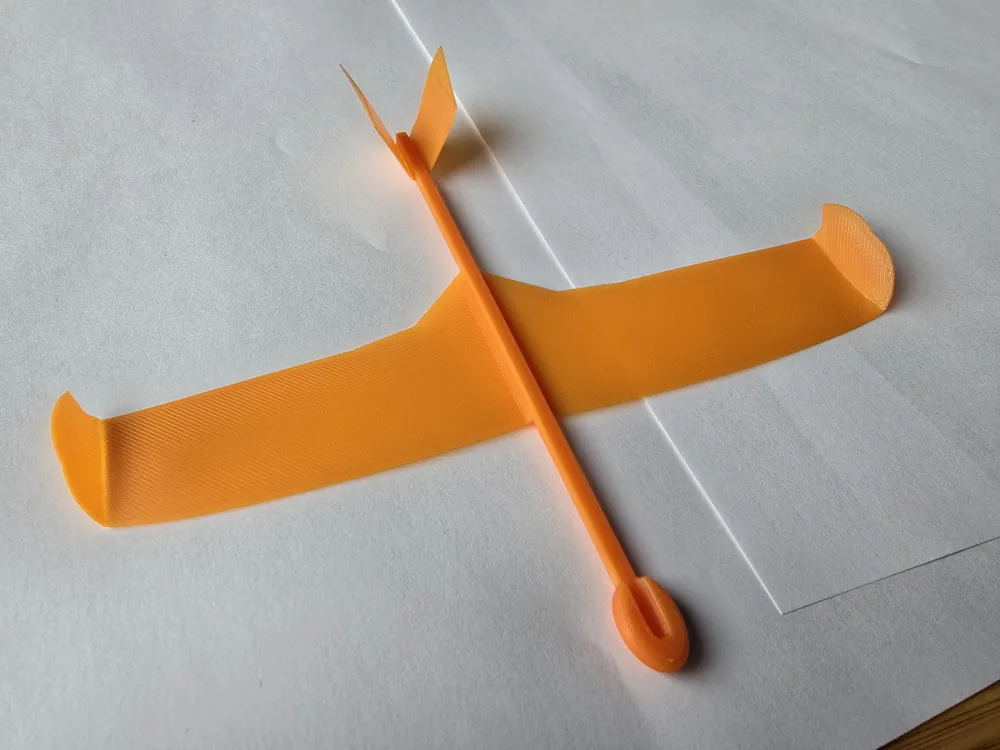 Fast flying plane V3 by Jonathan MakerWorld: Download Free 3D Models