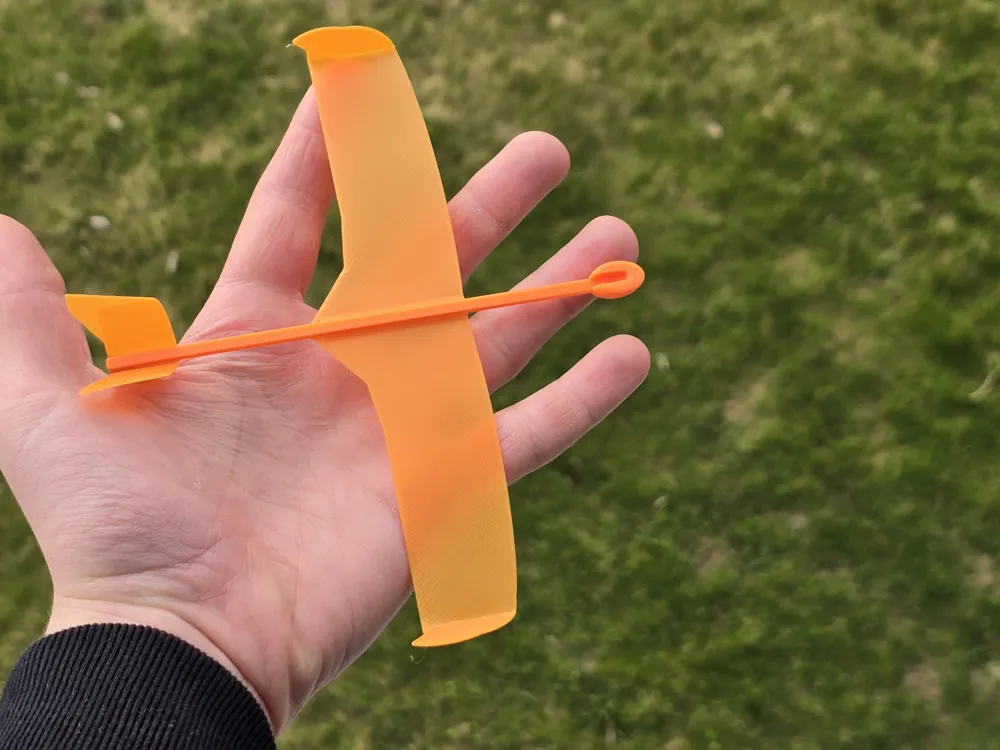 Fast flying plane V3 by Jonathan MakerWorld: Download Free 3D Models