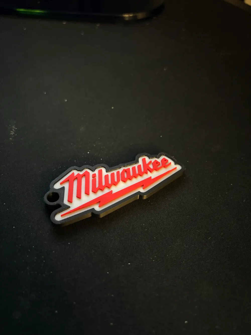 Milwaukee keychain by Vismond - MakerWorld