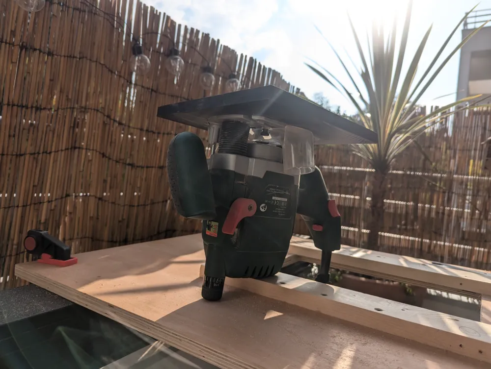 Bosch Home and Garden POF 1400 ACE Router Plate by François M - MakerWorld