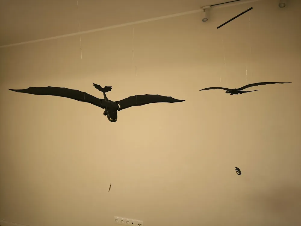Night Fury with flapping wings - Free 3D Print Model - MakerWorld
