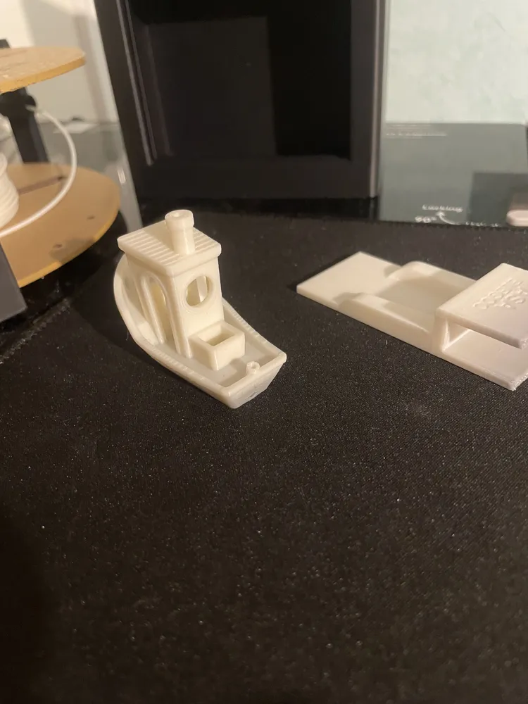 Benchy stand / organizer - Free 3D Print Model - MakerWorld