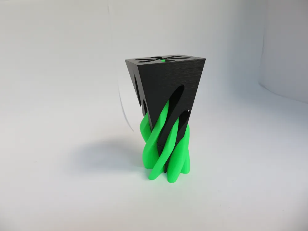 The BEST (Square Pyramid) Impossible Vortex by Master Printer - MakerWorld