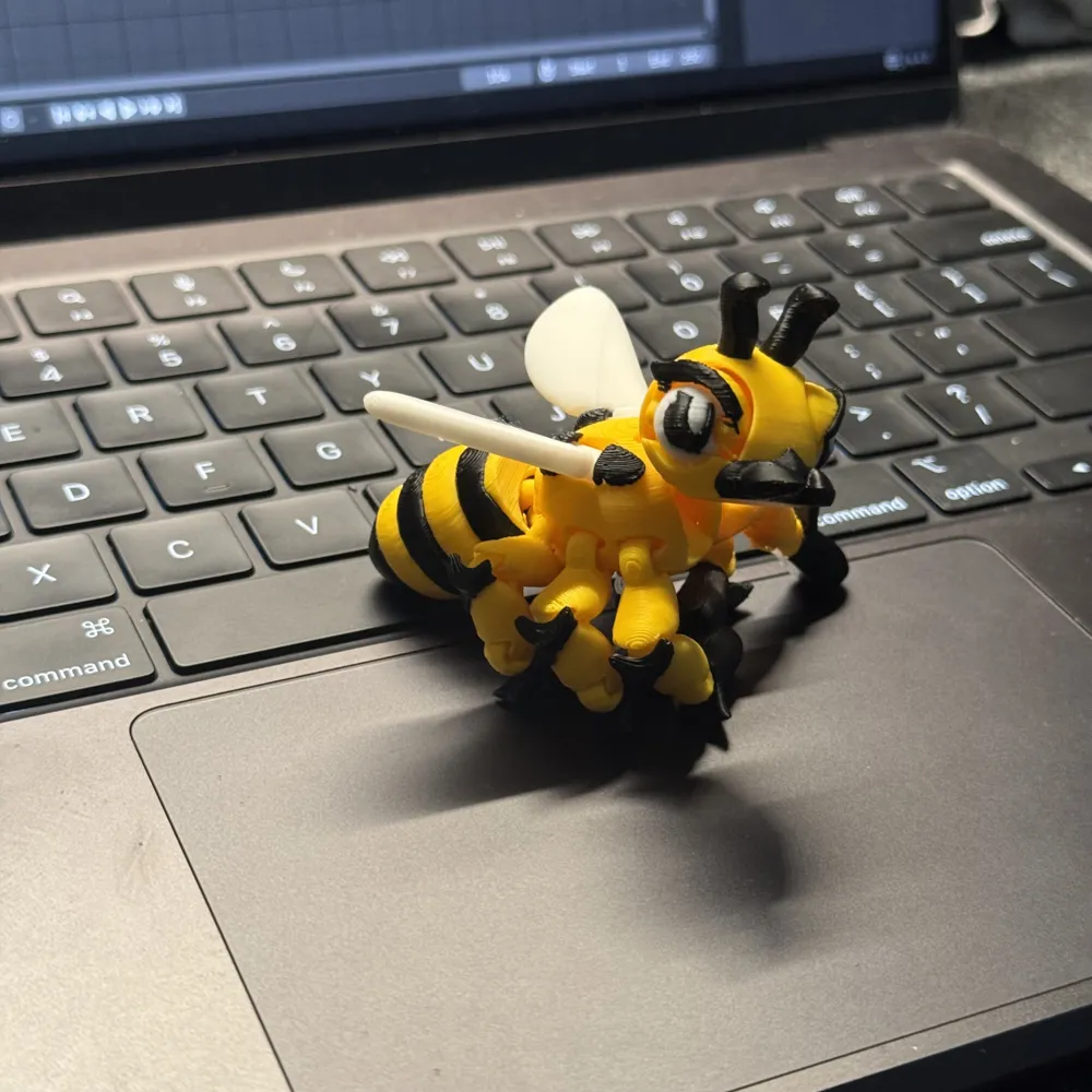 Articulated MINI BEE! - Free 3D Print Model - MakerWorld