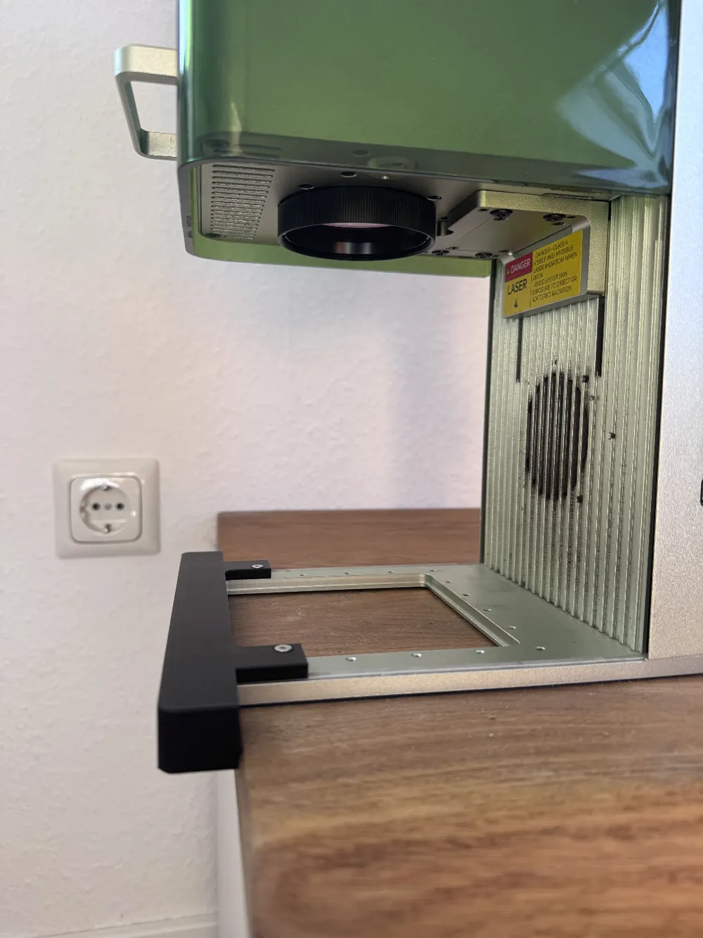 Xtool F1 open baseplate align by Lars - MakerWorld