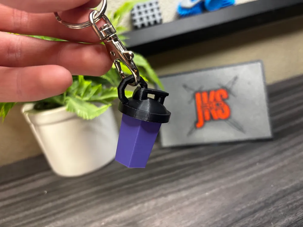 Protein Shaker Cup Keychain - No AMS Needed! by JKS 3D MakerWorld ...
